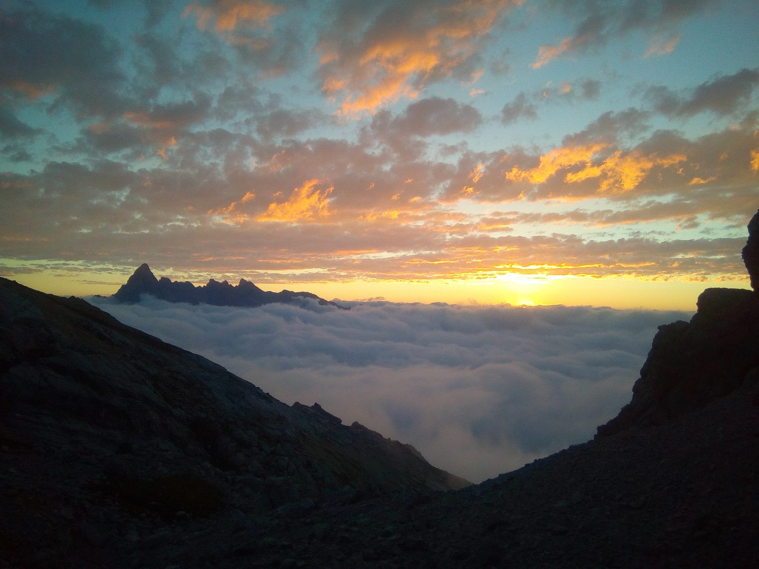 Anillo Extrem de Picos de Europa - Trekkinea Viajes con Guías de Montaña