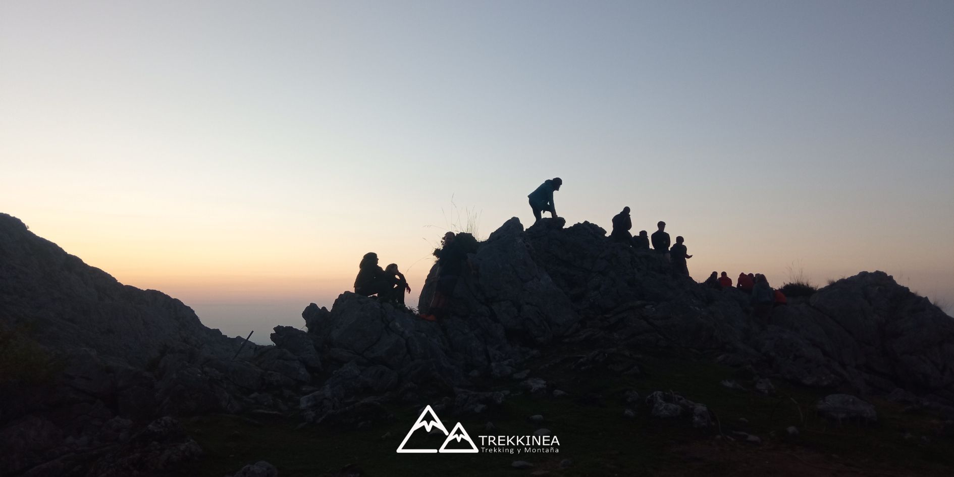 El Anillo de Picos de Europa - Trekkinea Viajes con Guías de Montaña